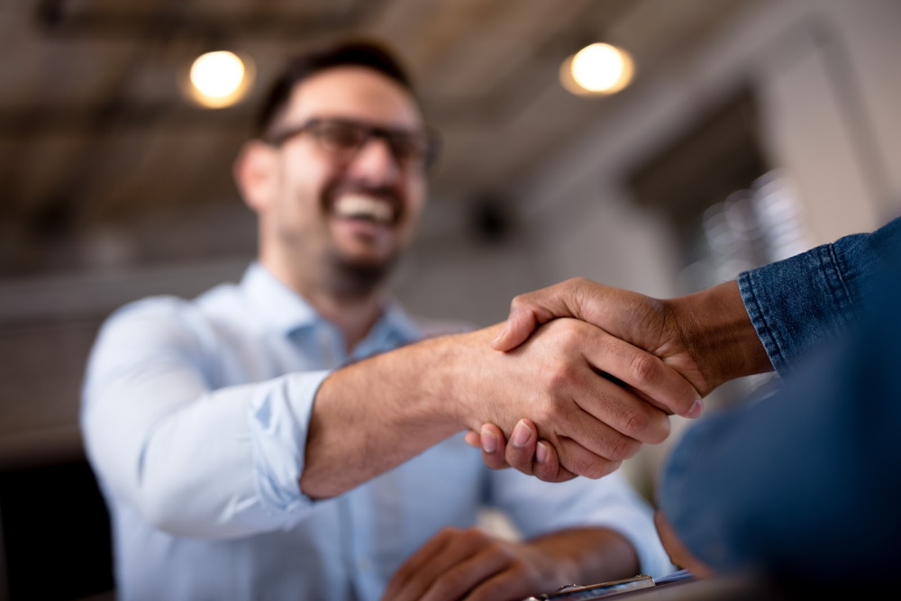 Airbnb Partnerships: Opportunities, Key Players, and How to Get Involved